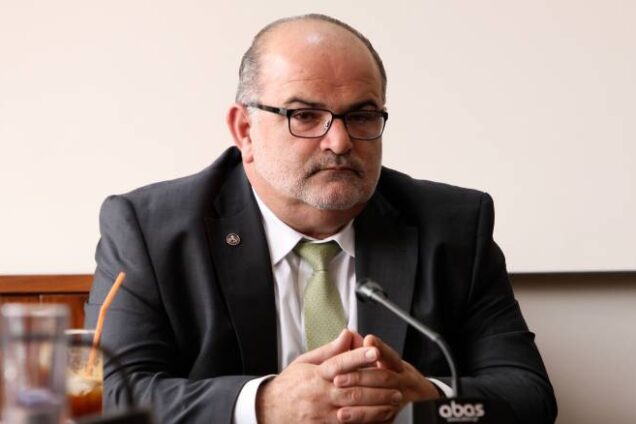 Η ακρίβεια βάζει “θηλιά” στην οικονομική επιβίωση των μικρομεσαίων ...