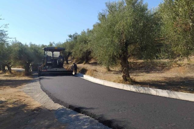 Ολοκληρώθηκαν οι εργασίες ασφαλτόστρωσης αγροτικού δρόμου στην Τοπική ...