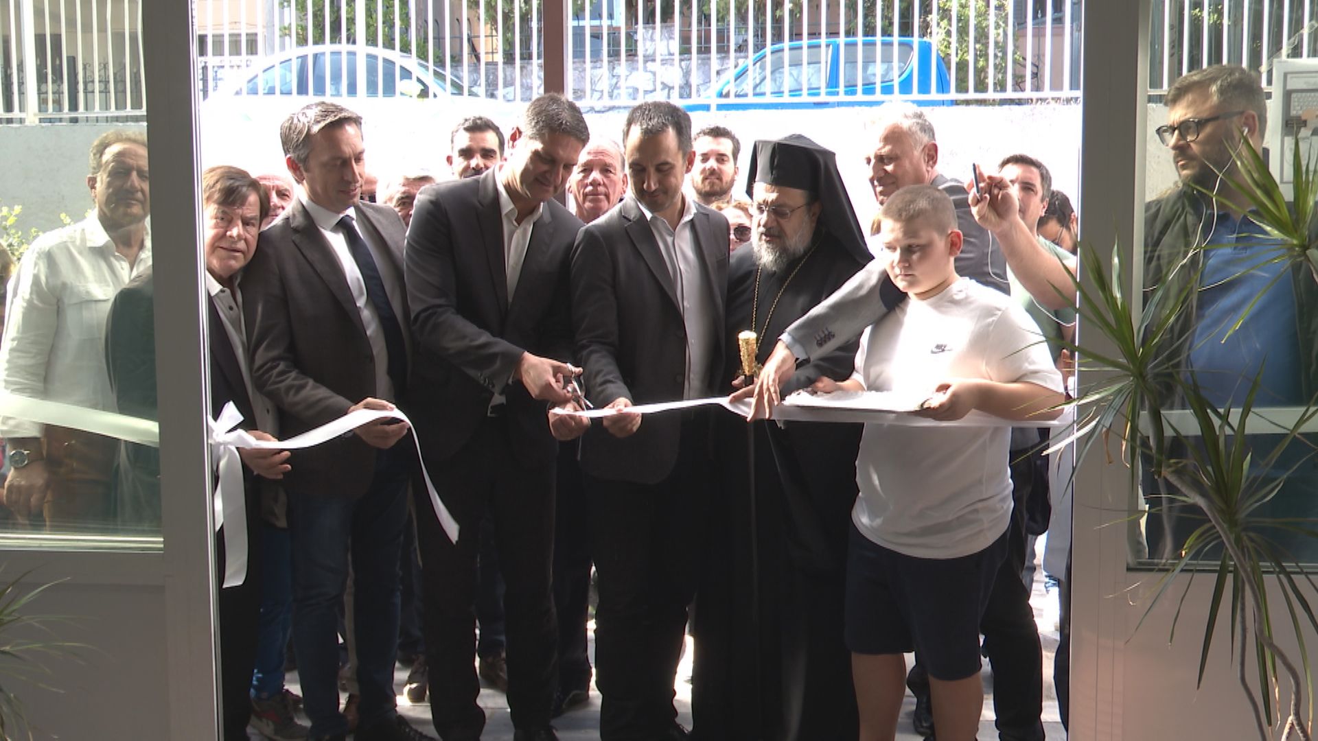 Εγκαινιάστηκε το ανακαινισμένο δημοτικό σχολείο στο Πεταλίδι (video ...