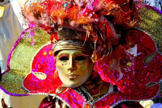Η καρδιά του Καρναβαλιού χτυπά δυνατά στη Μεσσηνία - Δείτε LIVE από την ...