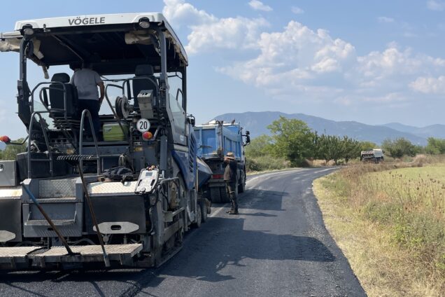 Ασφαλτοστρώσεις στη δημοτική οδοποιία από τα συνεργεία του Δήμου ...