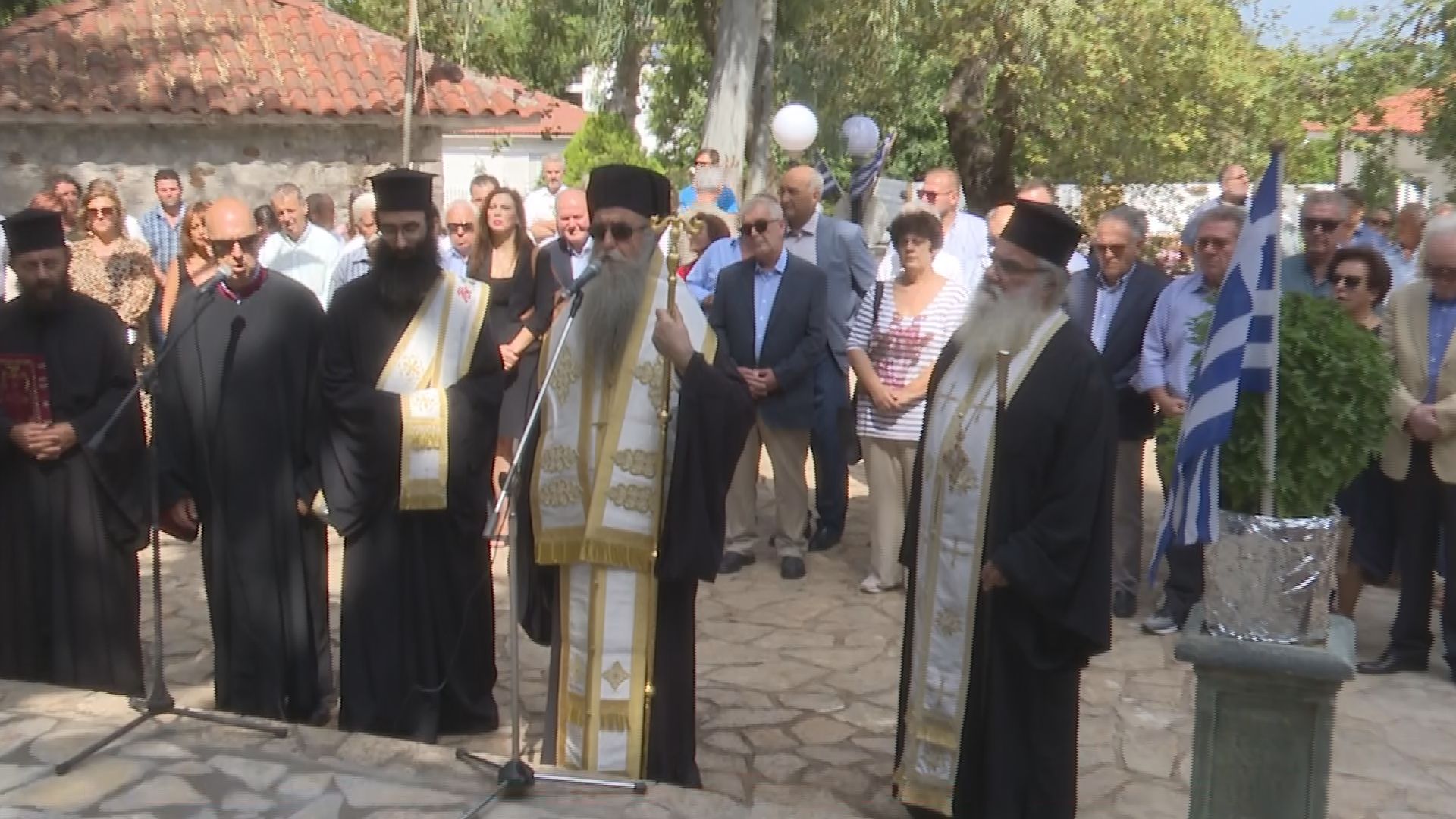 Μεσσηνία: Τιμήθηκε η επέτειος του ολοκαυτώματος του Αετού (video ...