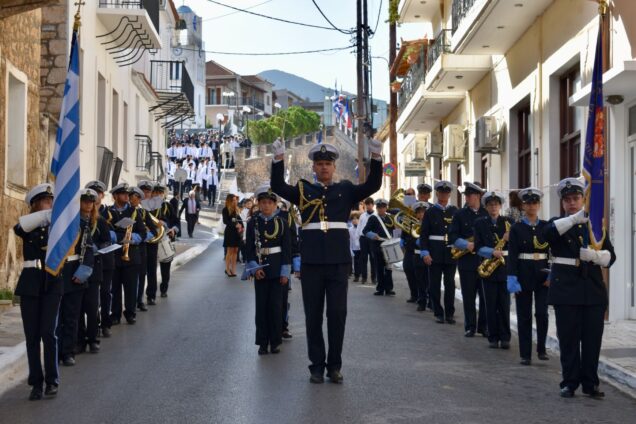 Λαμπρός ο εορτασμός της Ναυμαχίας του Ναβαρίνου στην Πύλο - BEST TV ...