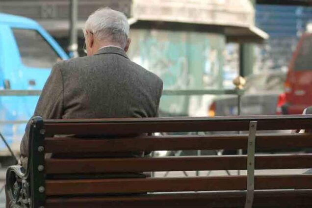 Στους... δρόμους στις 24 του μήνα οι συνταξιούχοι (video) - BEST TV ...