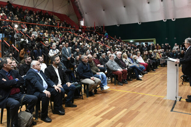 Δυναμική συγκέντρωση του ΚΚΕ στην Καλαμάτα παρουσία του Δημήτρη ...