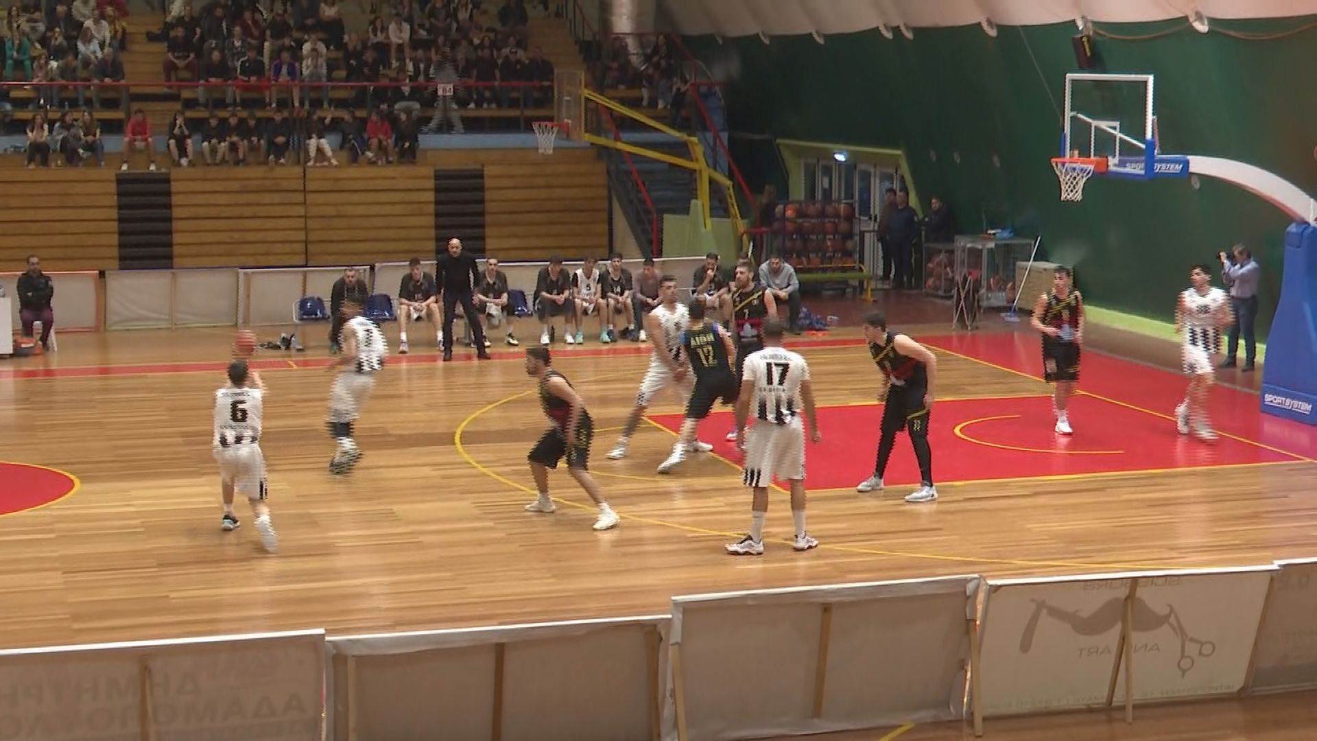 Η Καλαμάτα BC κέρδισε τον Δίωνα 71-60 και έκανε το 1-1 στη σειρά - Οι ...