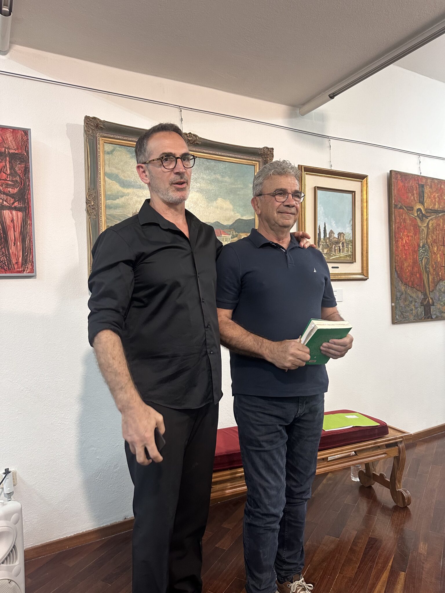 Με μεγάλη επιτυχία πραγματοποιήθηκε η παρουσίαση του νέου βιβλίου του ...