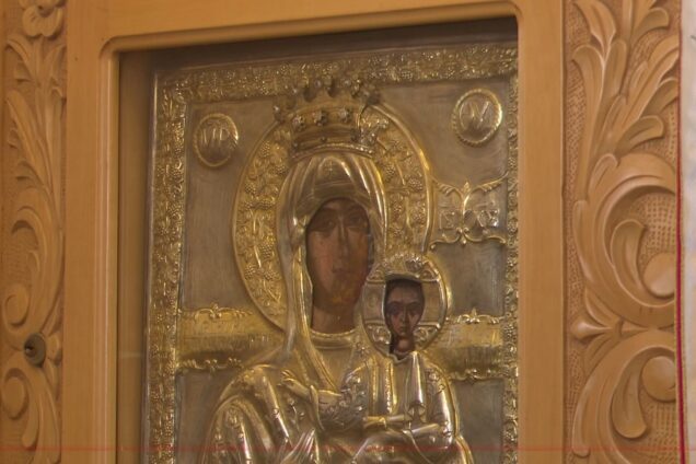 Με κατάνυξη ο εορτασμός της Κοιμήσεως της Υπεραγίας Θεοτόκου στα ...